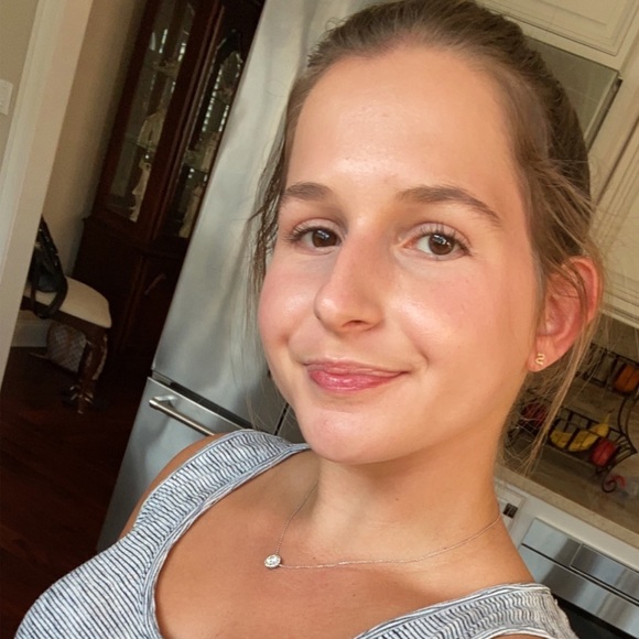 Stephanie's Closet (@s_romeo) | Poshmark